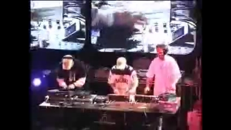 DJ Shadow, Cut Chemist, DJ Numark playing on MPCs (live) — Видео от ...